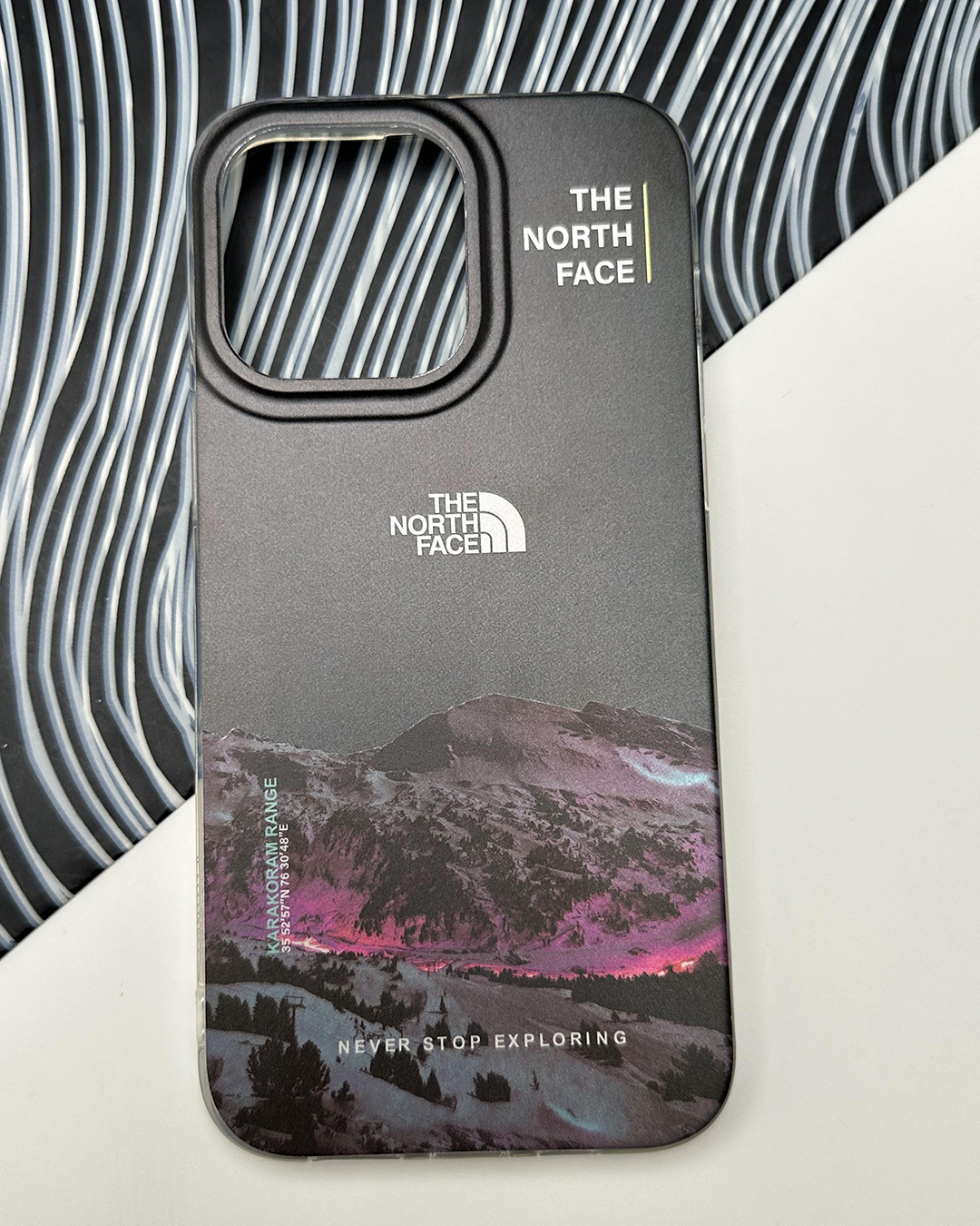 Buy Classy The North Face Pink Mountain Laser Matte Case For Apple ...