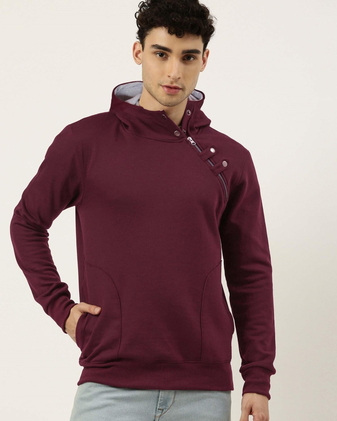 Buy Maniac Men's Maroon Solid Slim Fit Sweatshirt Online at Bewakoof