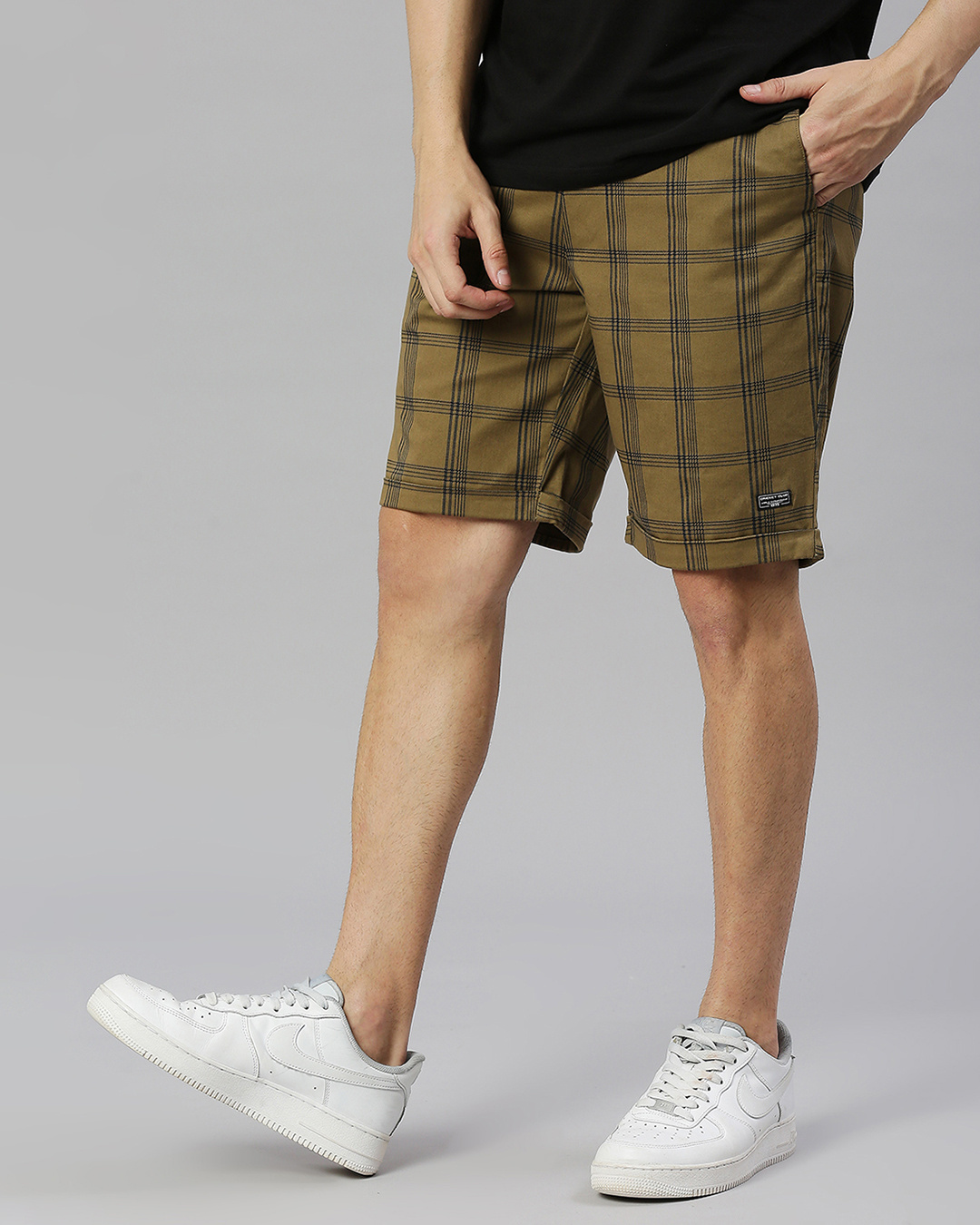 Buy Men's Beige Checked Slim Fit Shorts Online at Bewakoof