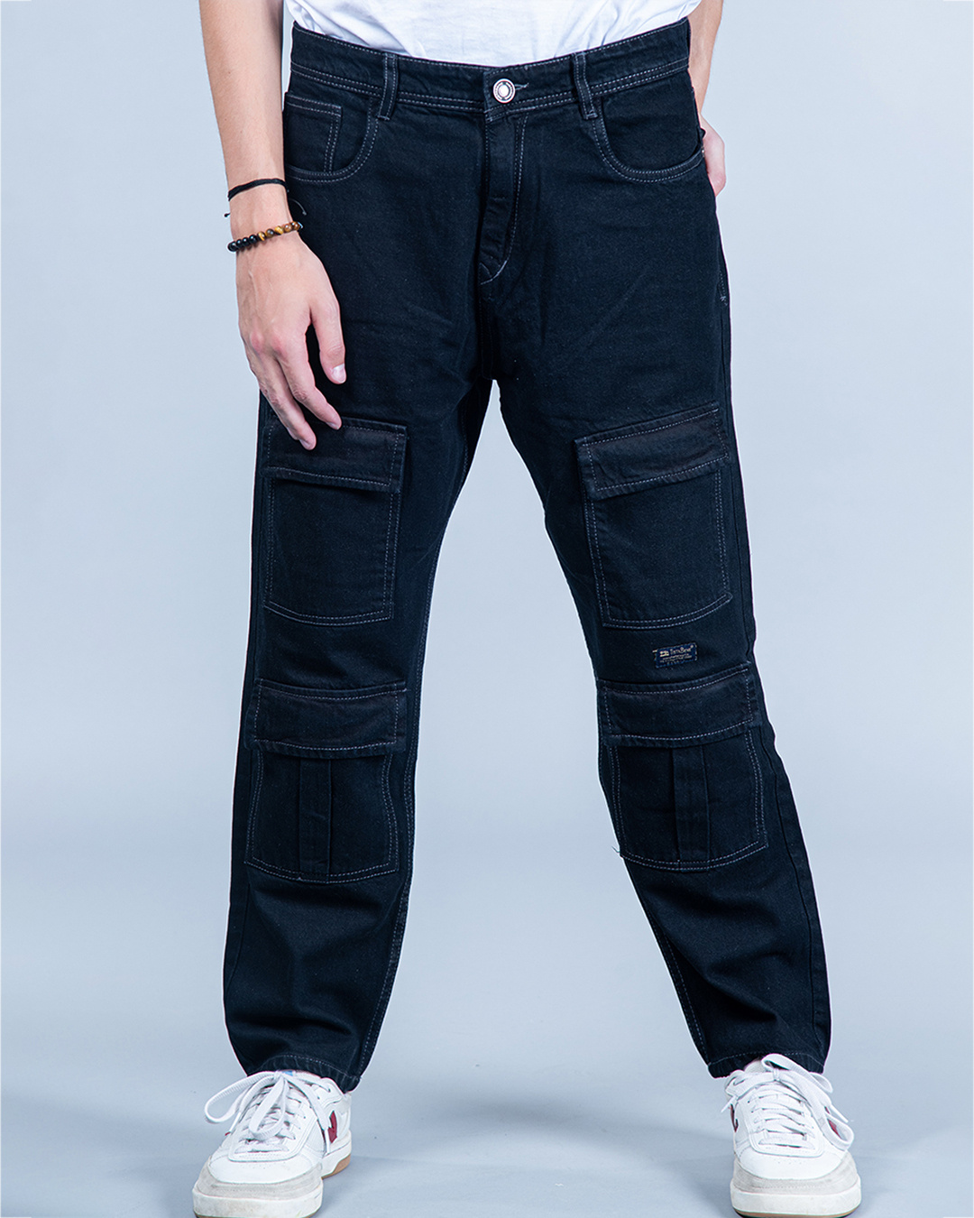 Buy Men's Black Baggy Fit Cargo Jeans Online at Bewakoof