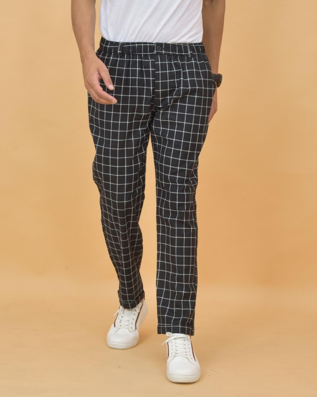 Buy Men's Black Checked Trousers Online at Bewakoof