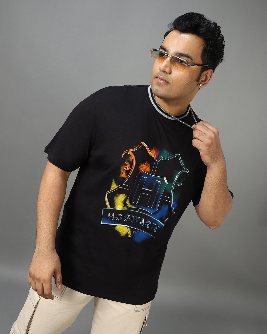 Buy Men's Black Hogwarts Logo Graphic Printed Oversized Plus Size T-shirt Online at Bewakoof