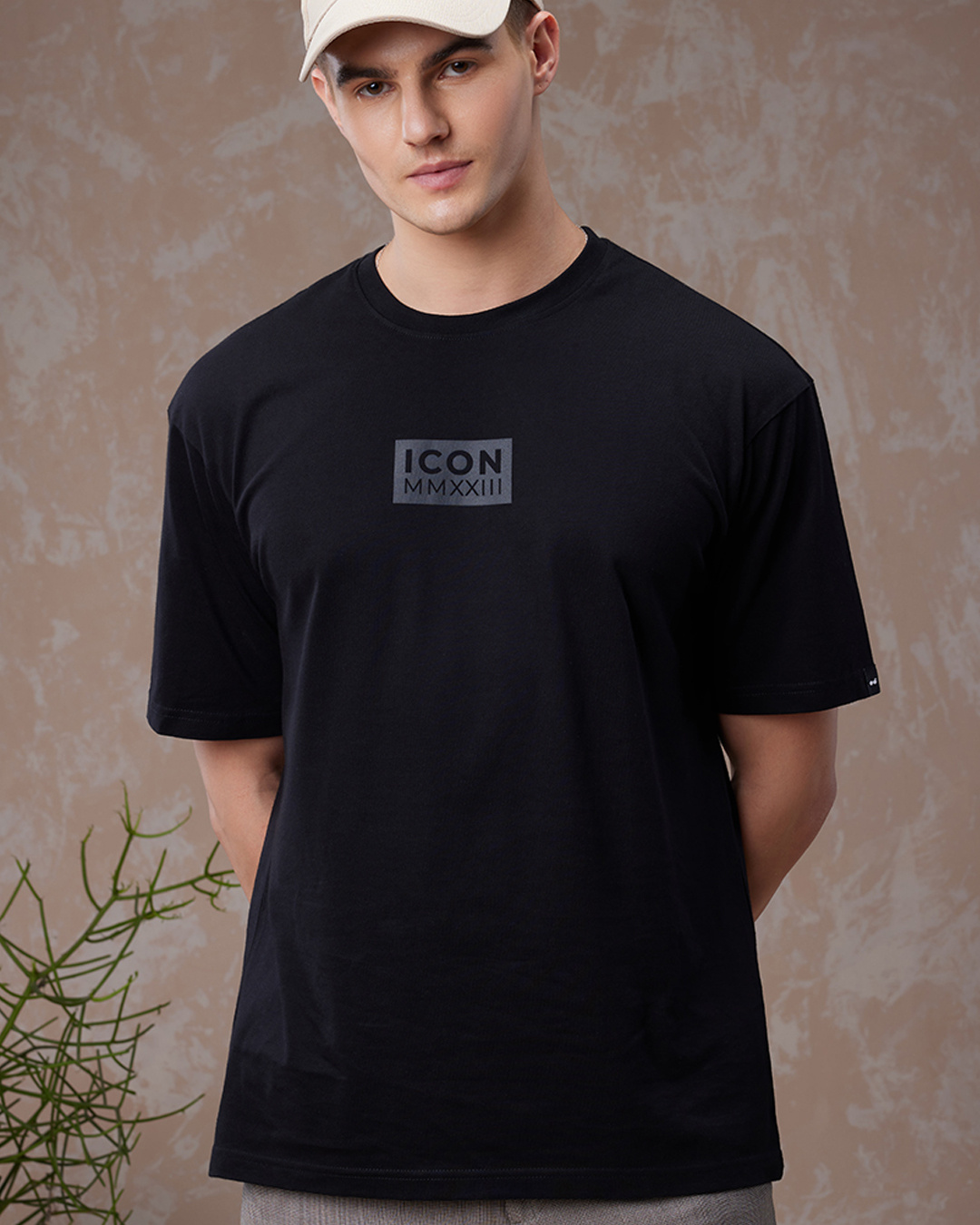 Buy Men's Black Icon Typography Oversized T-shirt Online at Bewakoof