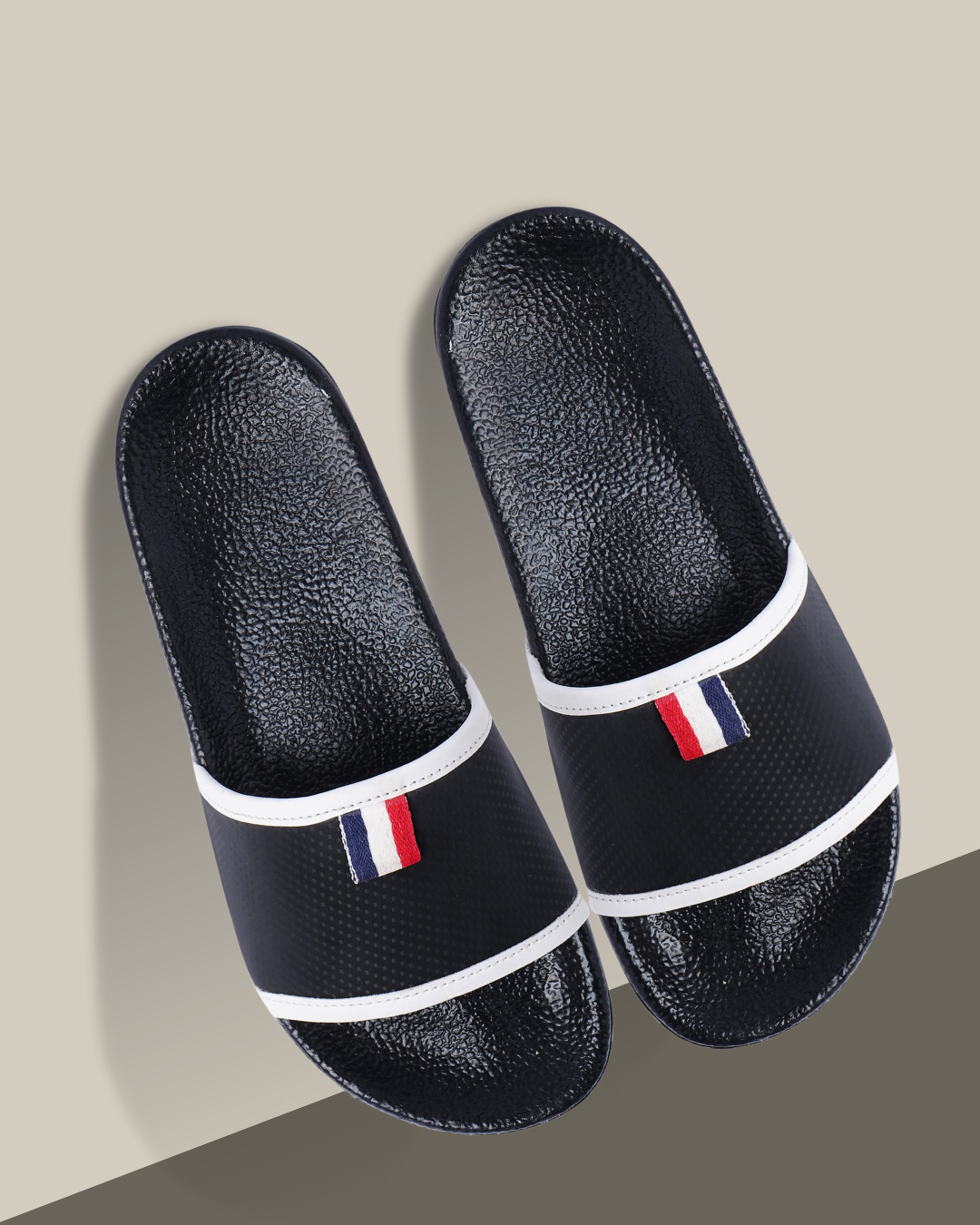 Buy Men's Black Lightweight Sliders Online in India at Bewakoof