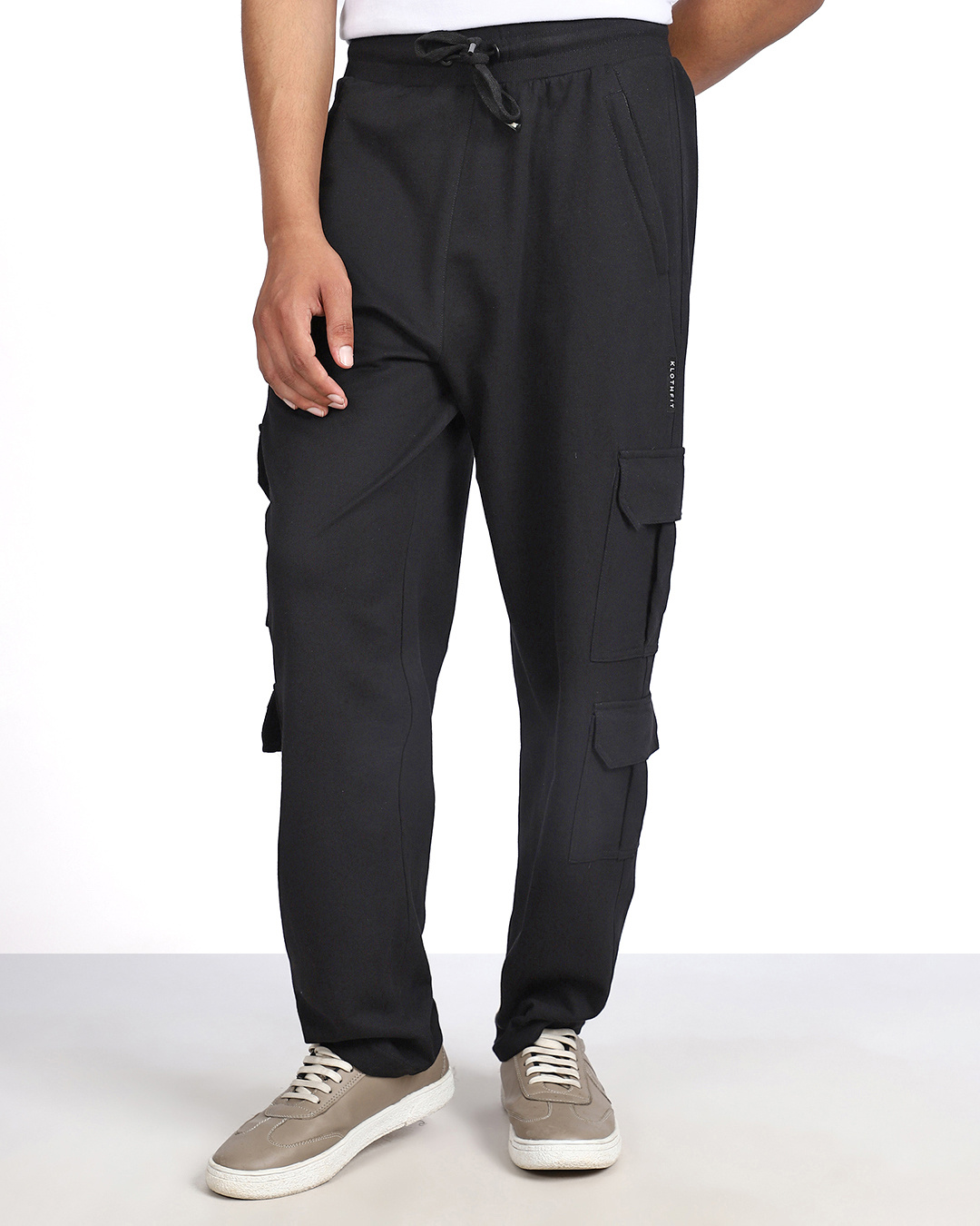 Buy Men's Black Loose Comfort Fit Cargo Track Pants Online at Bewakoof