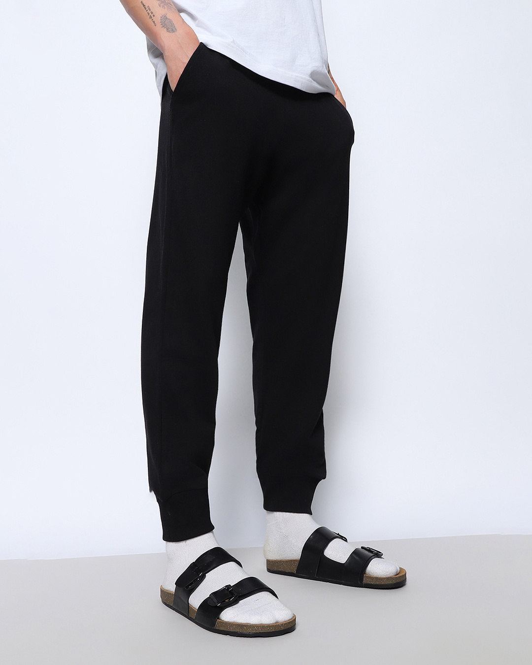 Buy Men's Black Oversized Joggers Online at Bewakoof