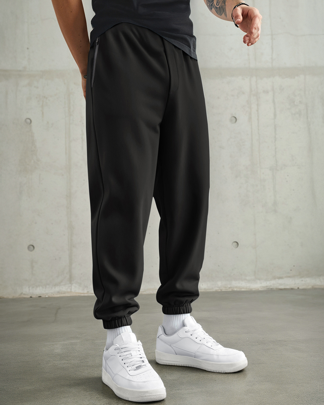 Buy Men's Black Oversized Warm Joggers Online at Bewakoof