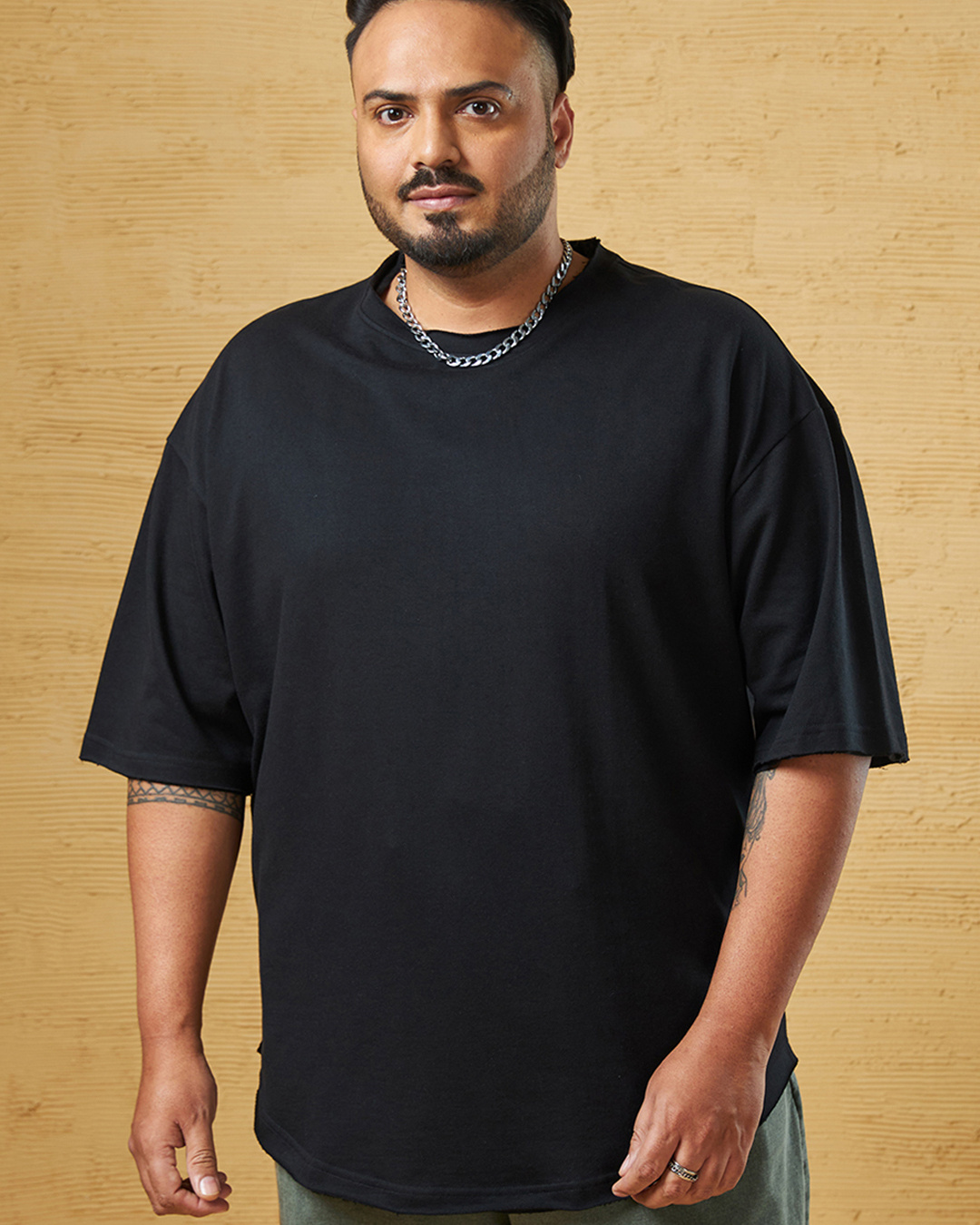 Buy Men's Black Oversized Plus Size T-shirt Online at Bewakoof