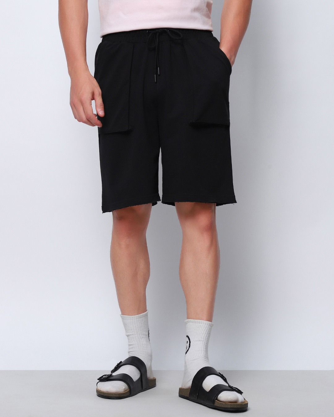Buy Men's Black Oversized Shorts Online at Bewakoof