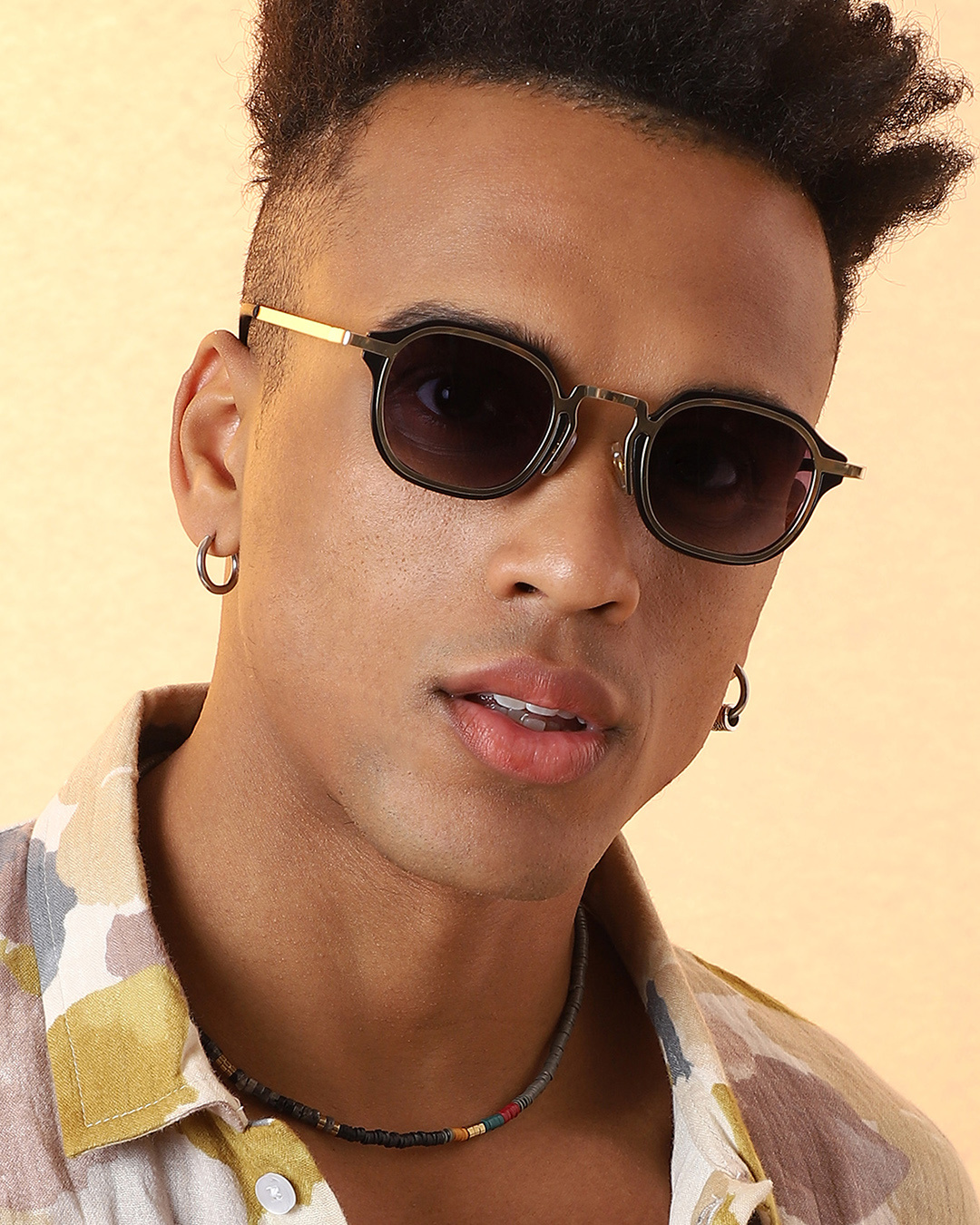 Buy Men's Black Round Polarised Lens Sunglasses Online in India at Bewakoof