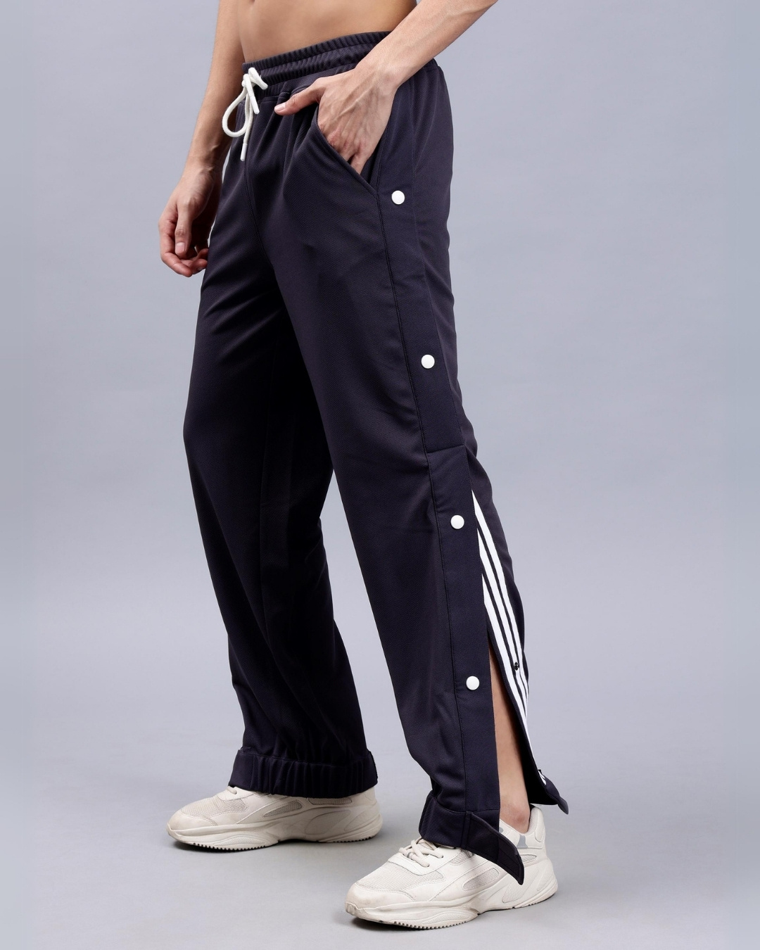 Buy Men's Black Relaxed Fit Track Pants Online at Bewakoof