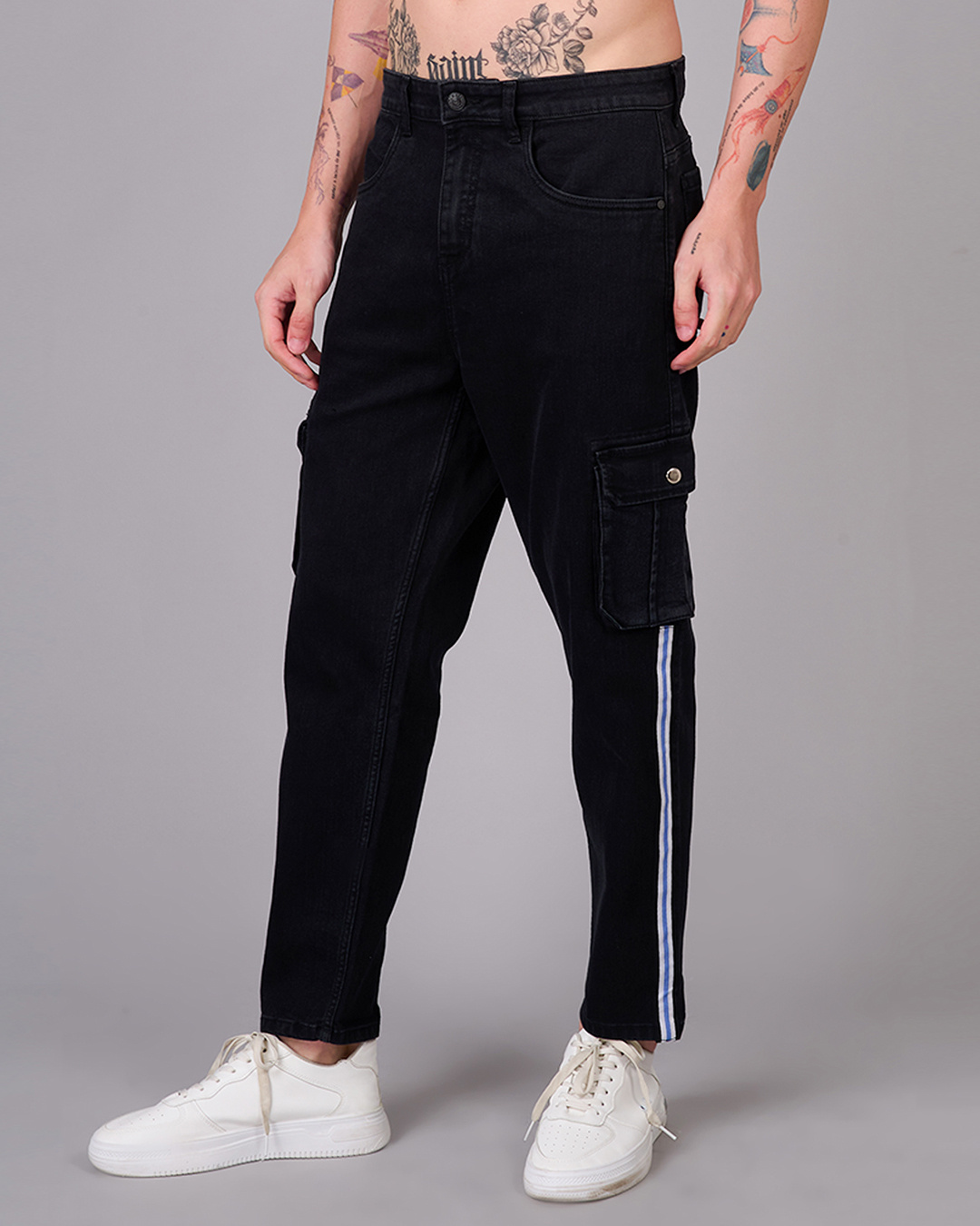 Buy Men's Black Striped Relaxed Fit Cargo Jeans Online at Bewakoof