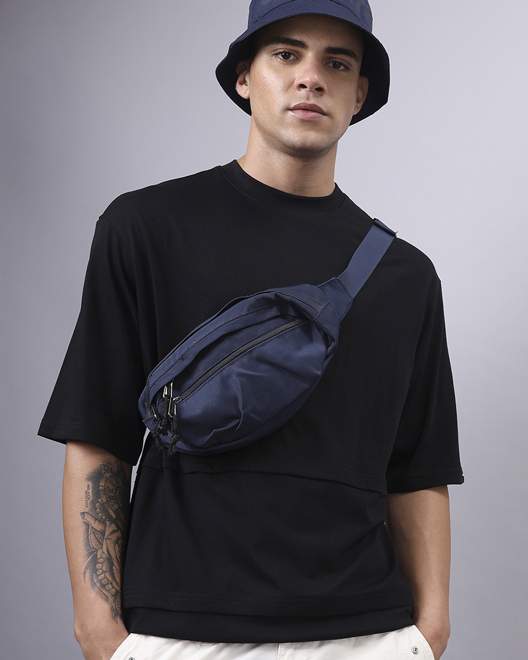 Buy Men's Black Super Loose Fit T-shirt Online at Bewakoof