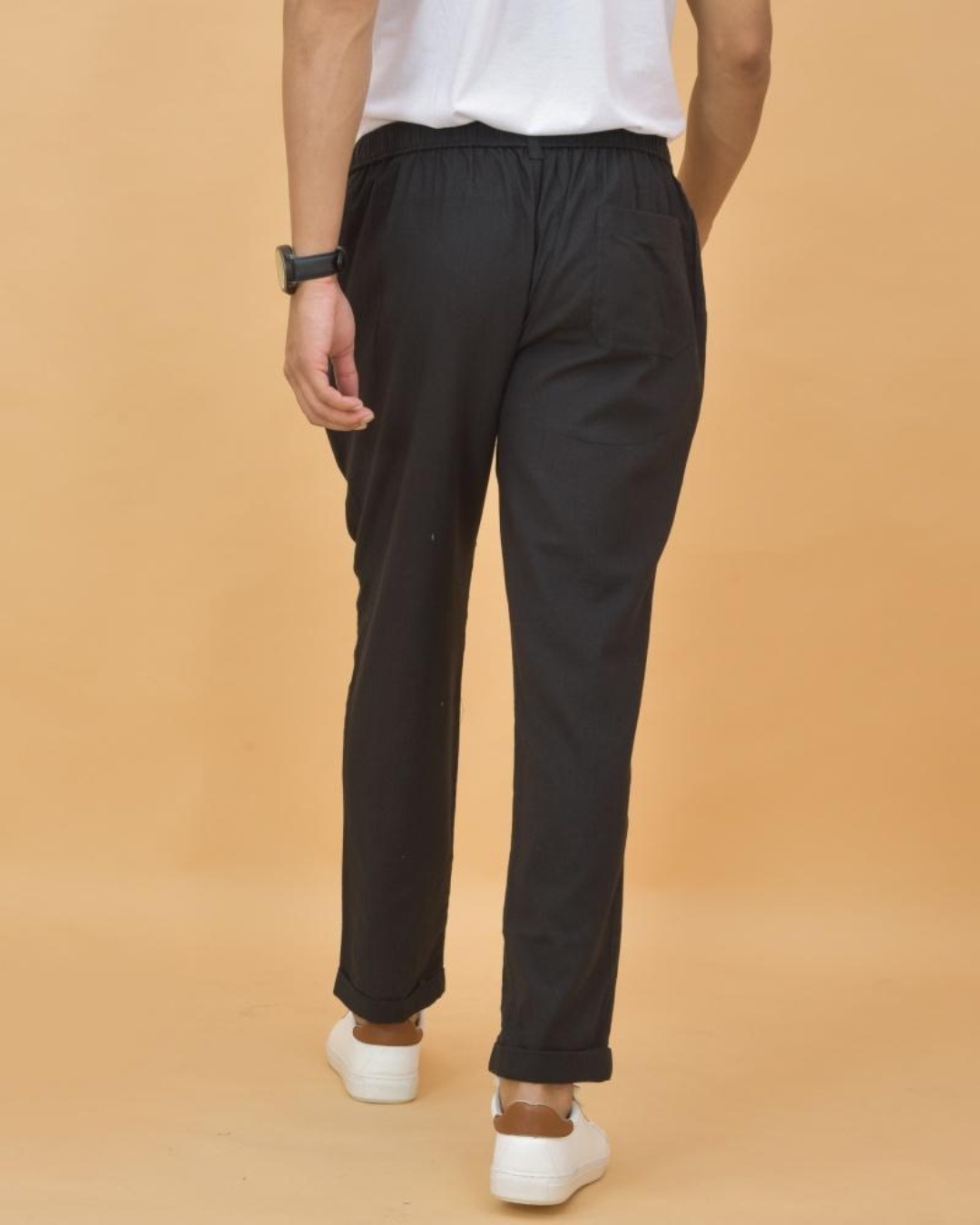 Buy Men's Black Trousers Online at Bewakoof