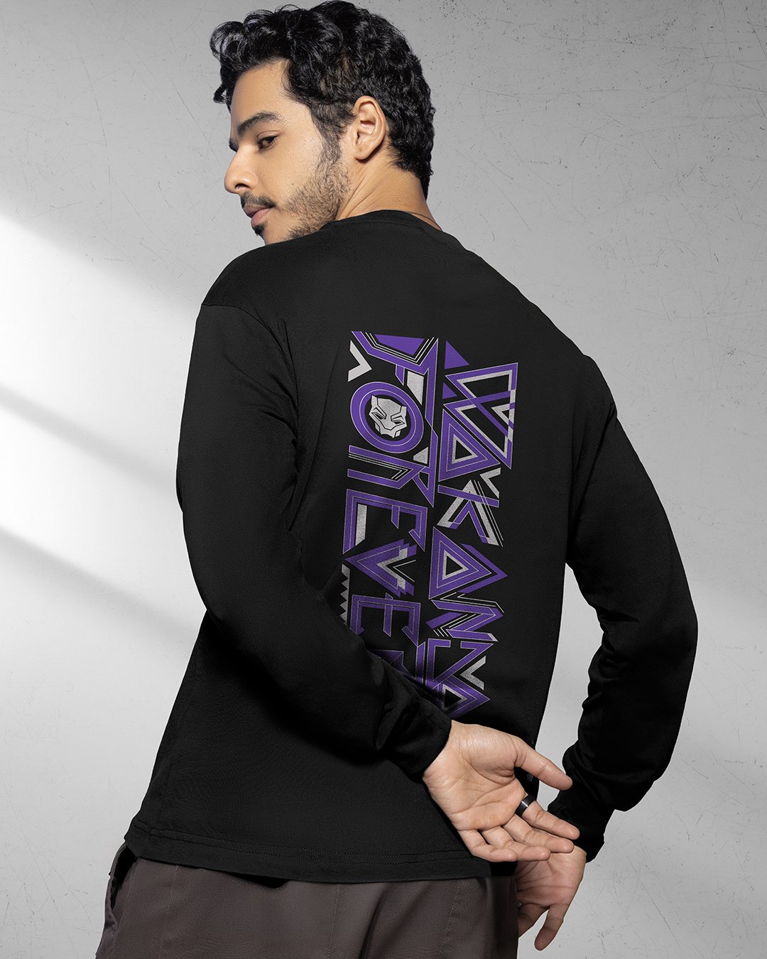 Buy Men's Black Wakanda Forever Graphic Printed Oversized T-shirt Online at Bewakoof