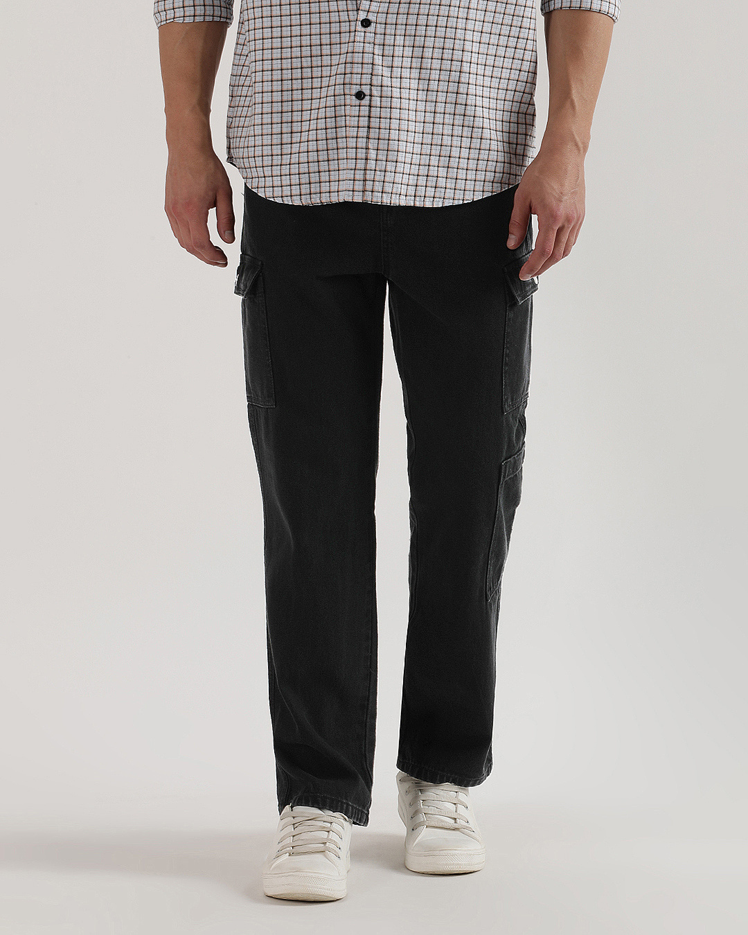 Buy Men's Black Washed Cargo Jeans Online at Bewakoof
