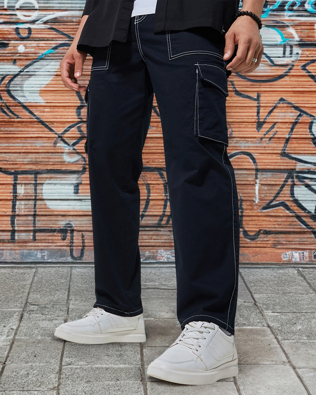 Buy Men's Blue Straight Fit Cargo Pants Online at Bewakoof