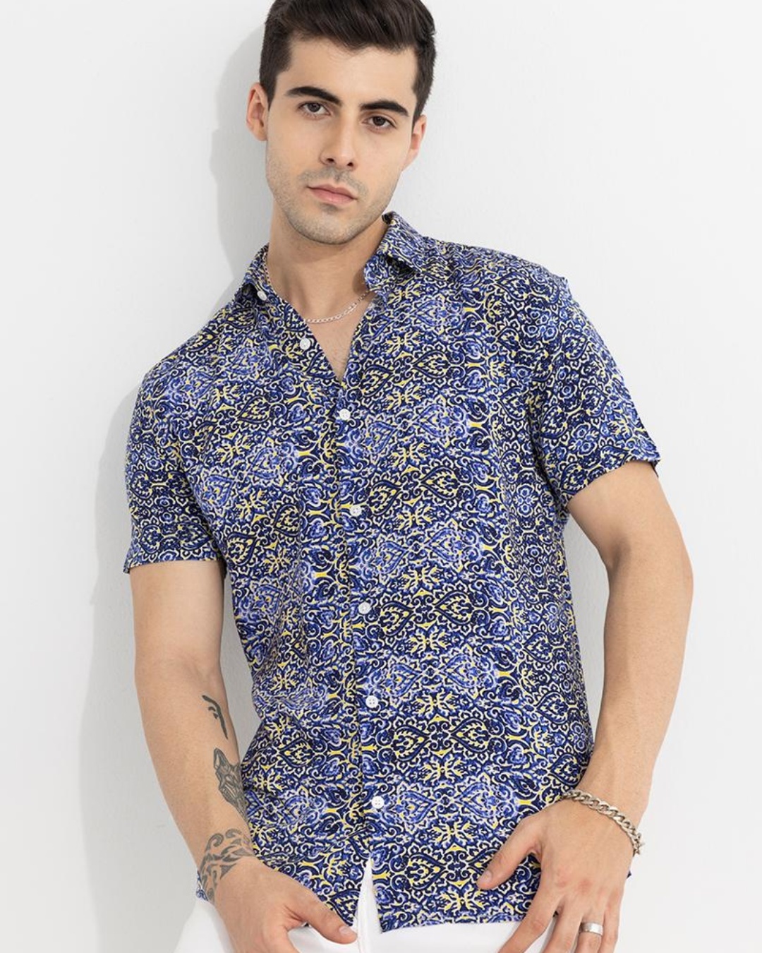 Buy Men's Blue Batik Printed Slim Fit Shirt Online at Bewakoof