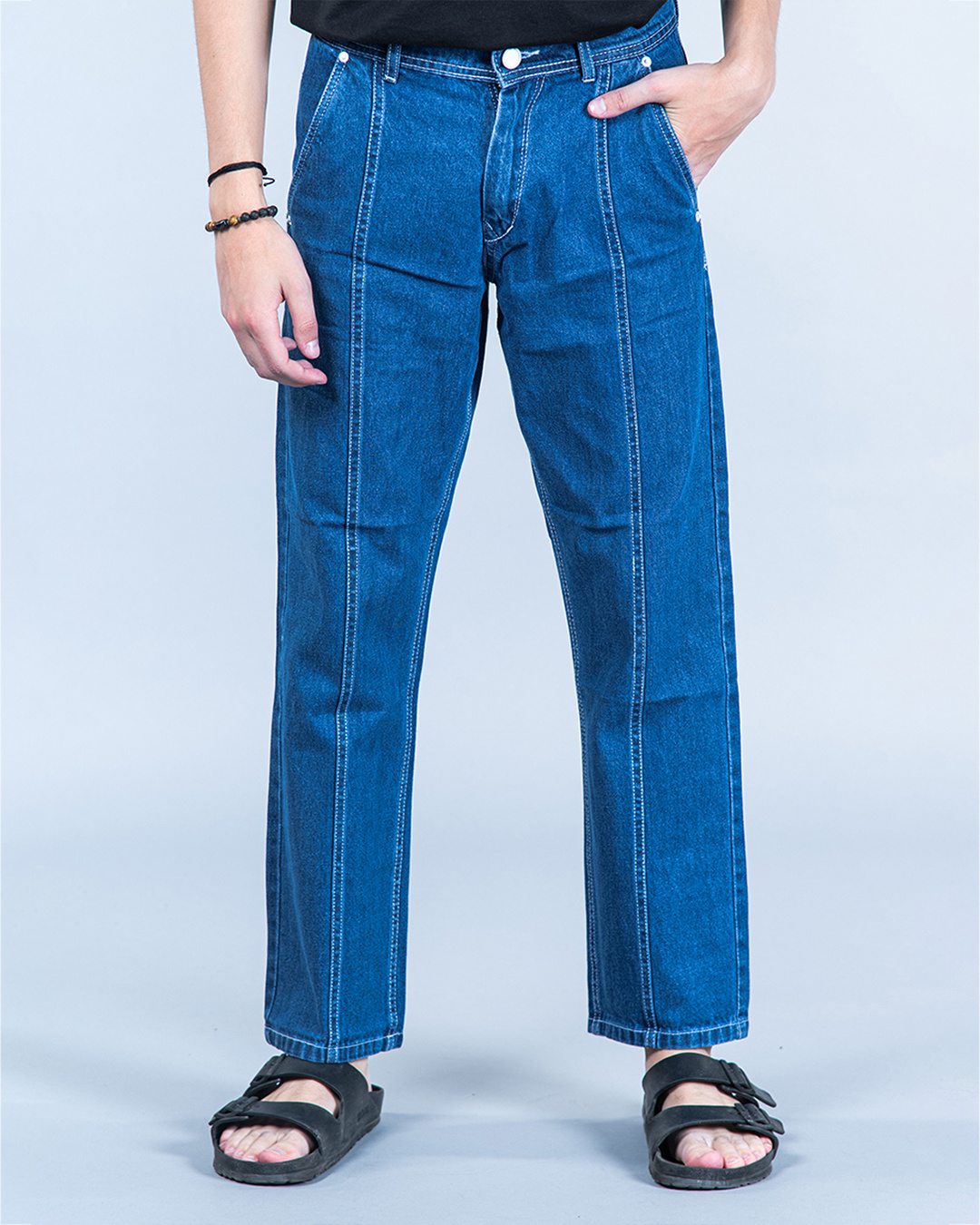Buy Men's Blue Straight Fit Jeans Online at Bewakoof