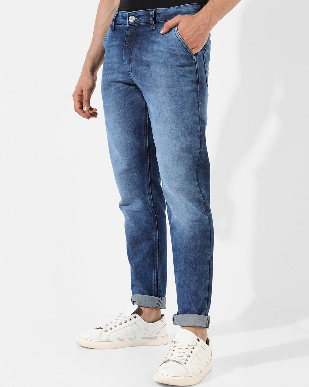 Buy Men's Blue Washed Jeans Online at Bewakoof