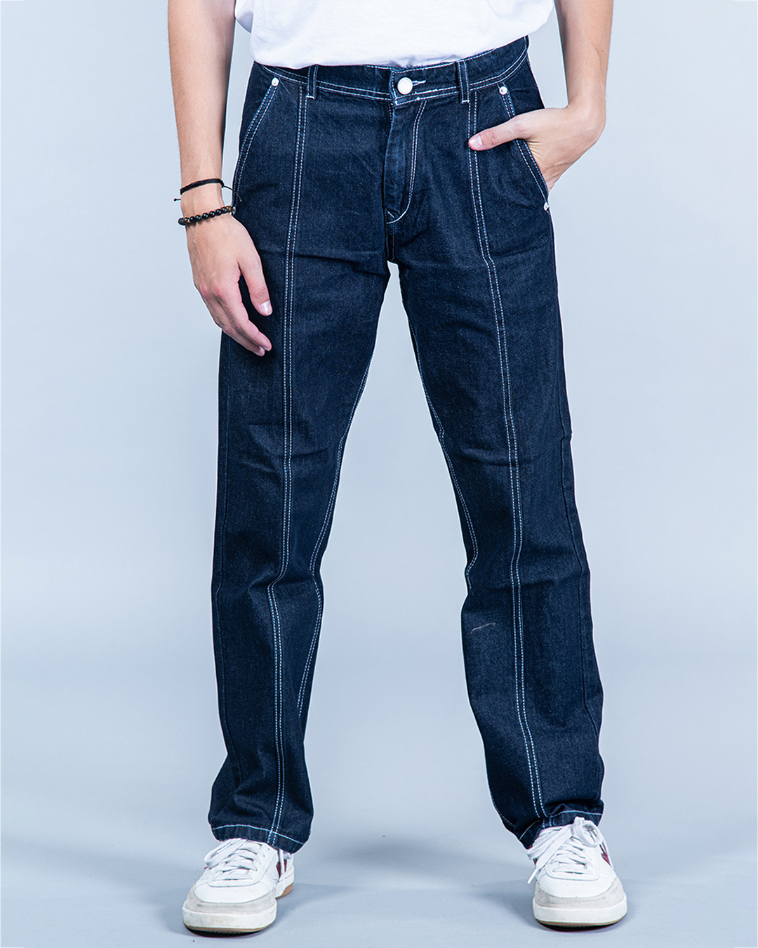 Buy Men's Dark Blue Straight Fit Jeans Online at Bewakoof