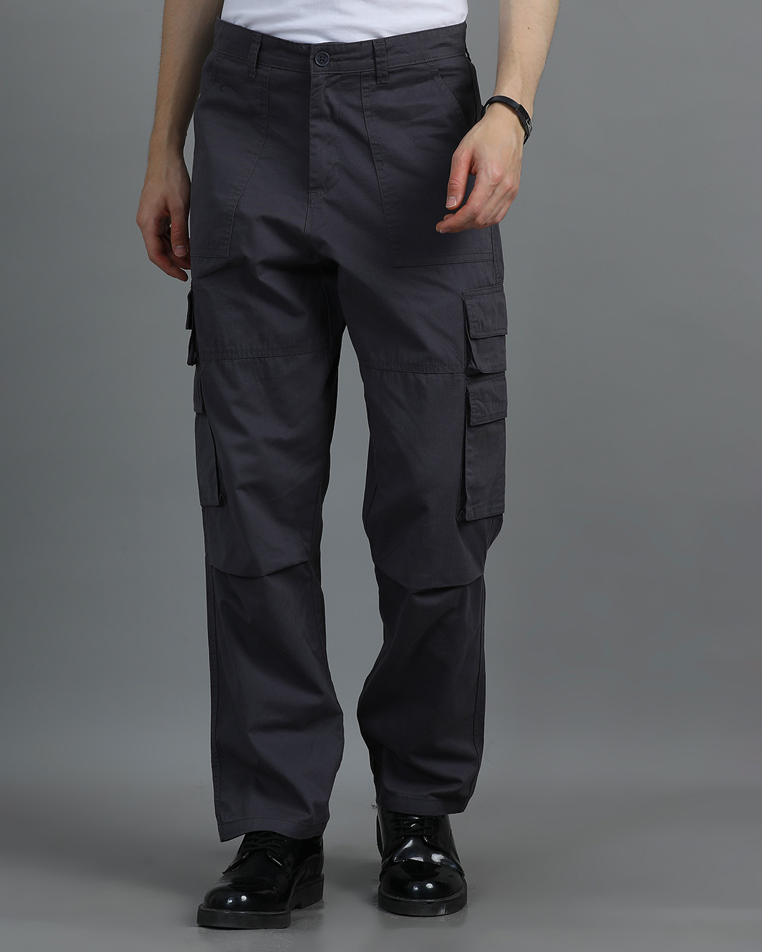 Buy Men's Dark Grey Relaxed Fit Cargo Pants Online at Bewakoof