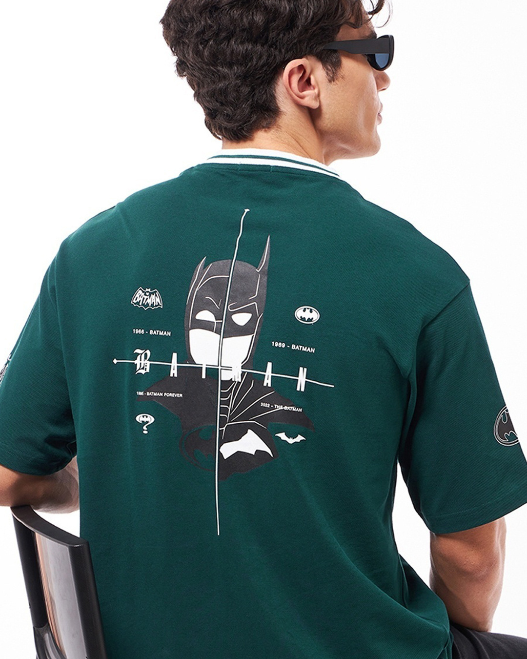 Buy Men's Green Batman Graphic Printed Oversized T-shirt Online at Bewakoof