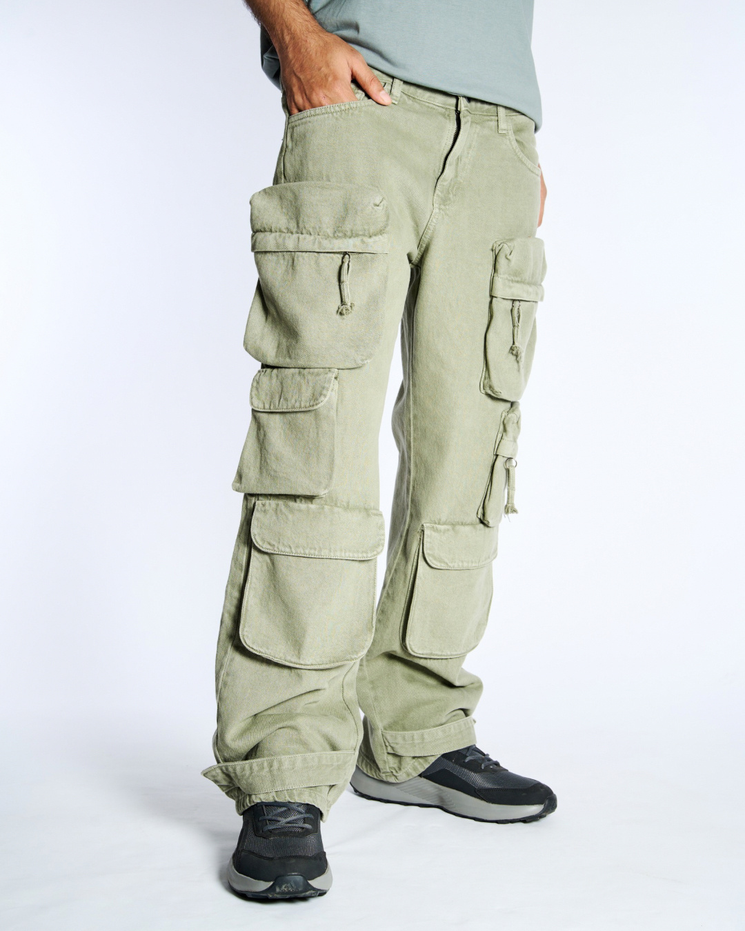 Buy Men's Green Cargo Pants Online at Bewakoof