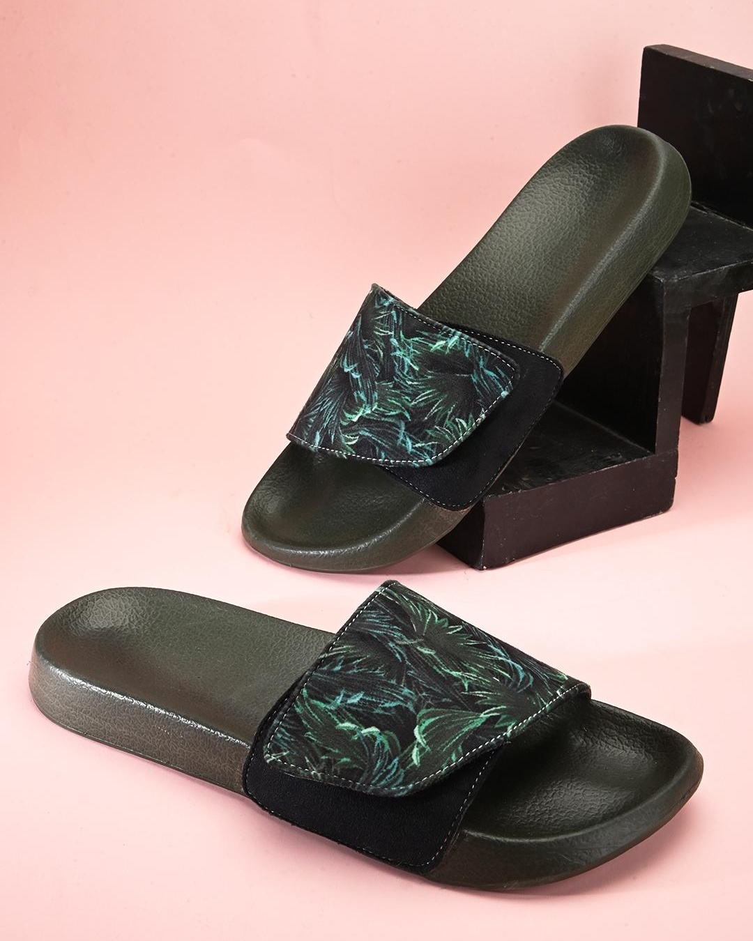 Buy Men's Green Foilage Printed Adjustable Strap Sliders Online in ...
