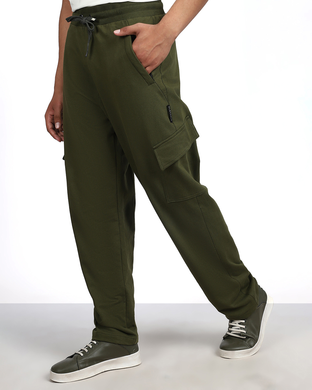 Buy Men's Green Loose Comfort Fit Cargo Track Pants Online at Bewakoof