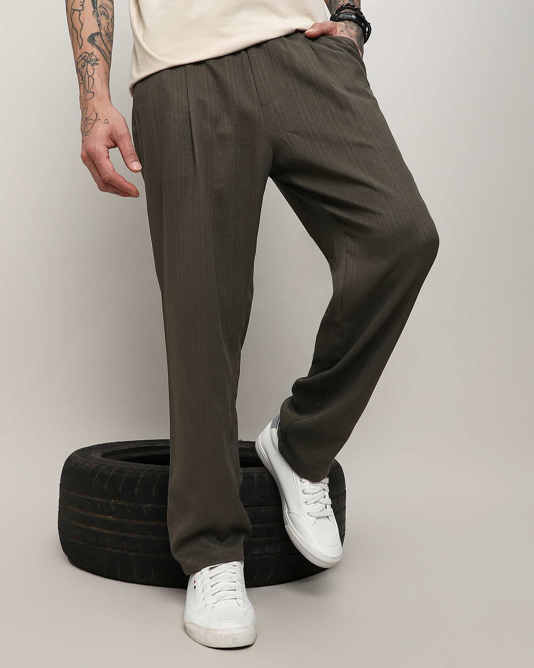 Buy Men's Green Pants Online at Bewakoof