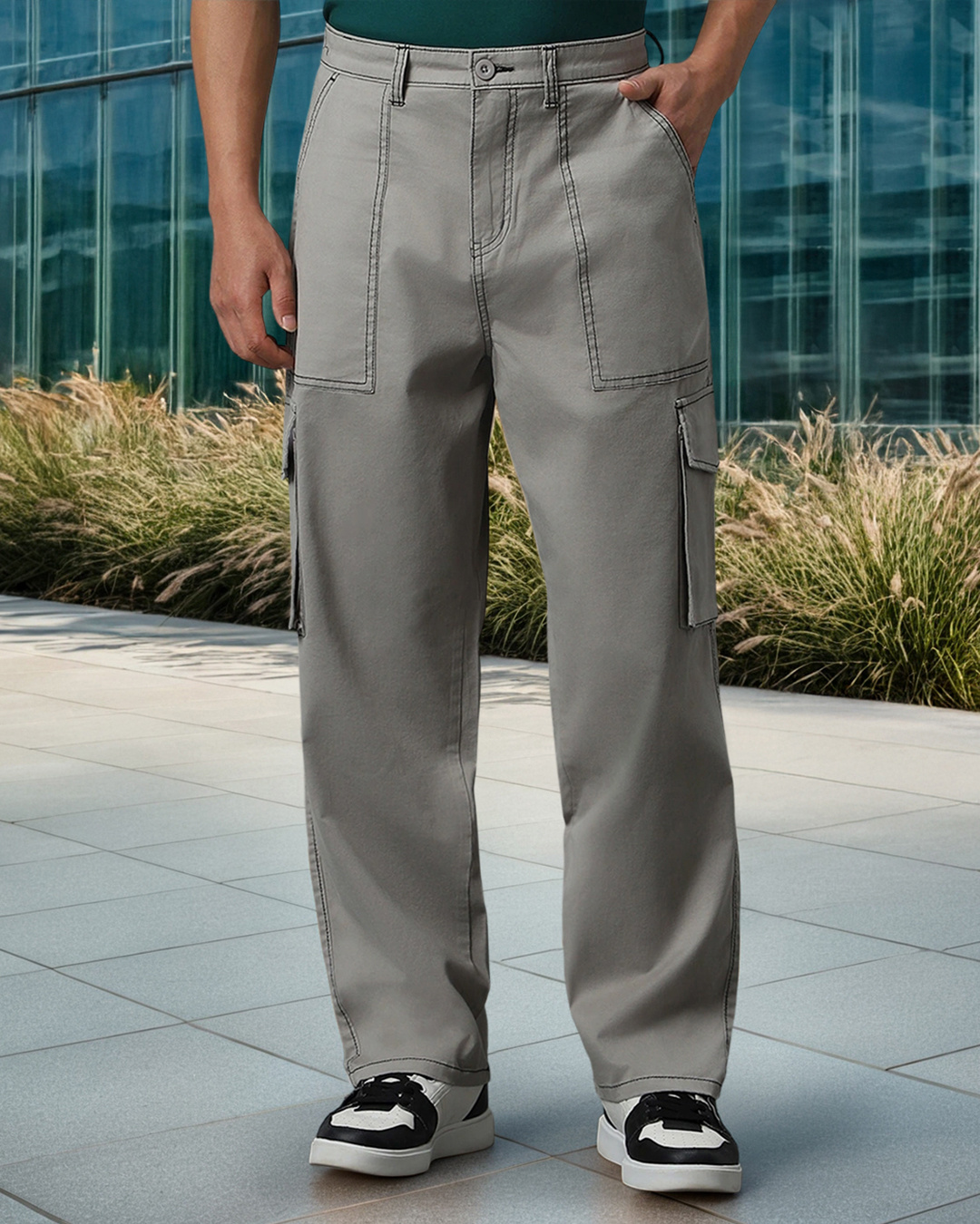 Buy Men's Grey Straight Fit Cargo Pants Online at Bewakoof
