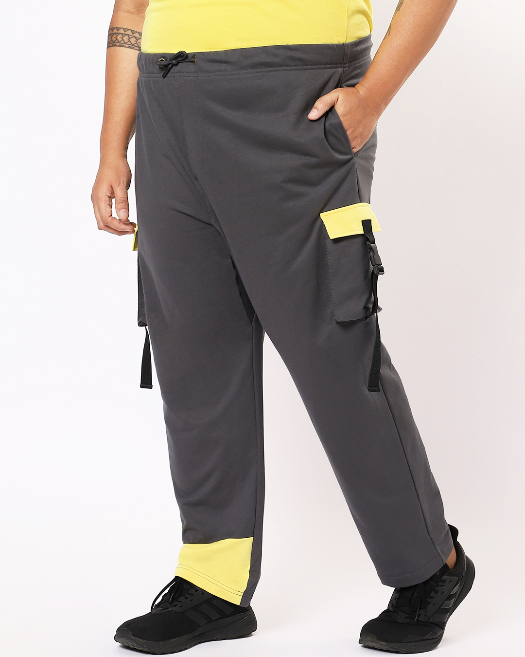 Buy Men's Grey Oversized Plus Size Cargo Joggers Online at Bewakoof