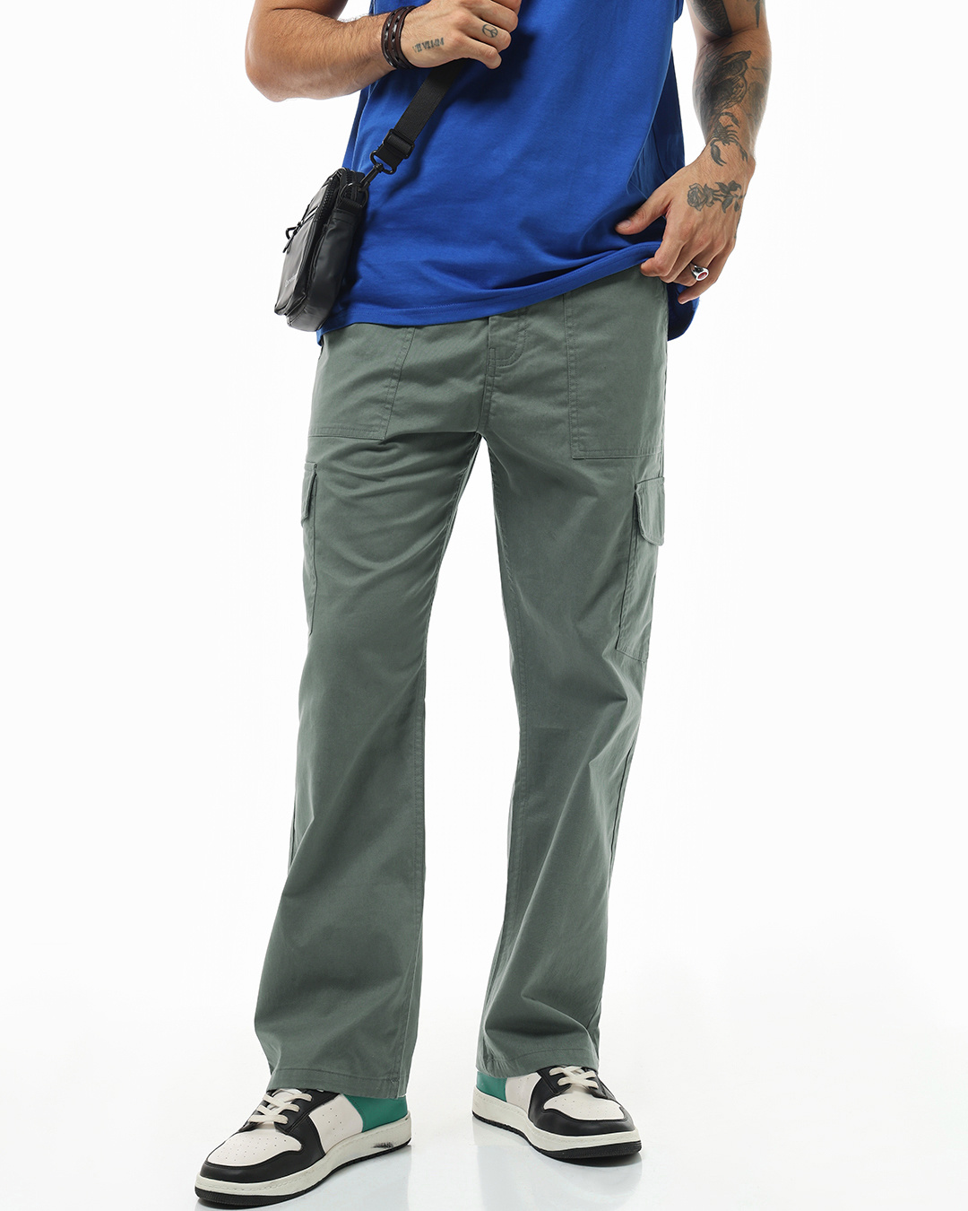 Buy Men's Grey Straight Fit Cargo Pants Online at Bewakoof