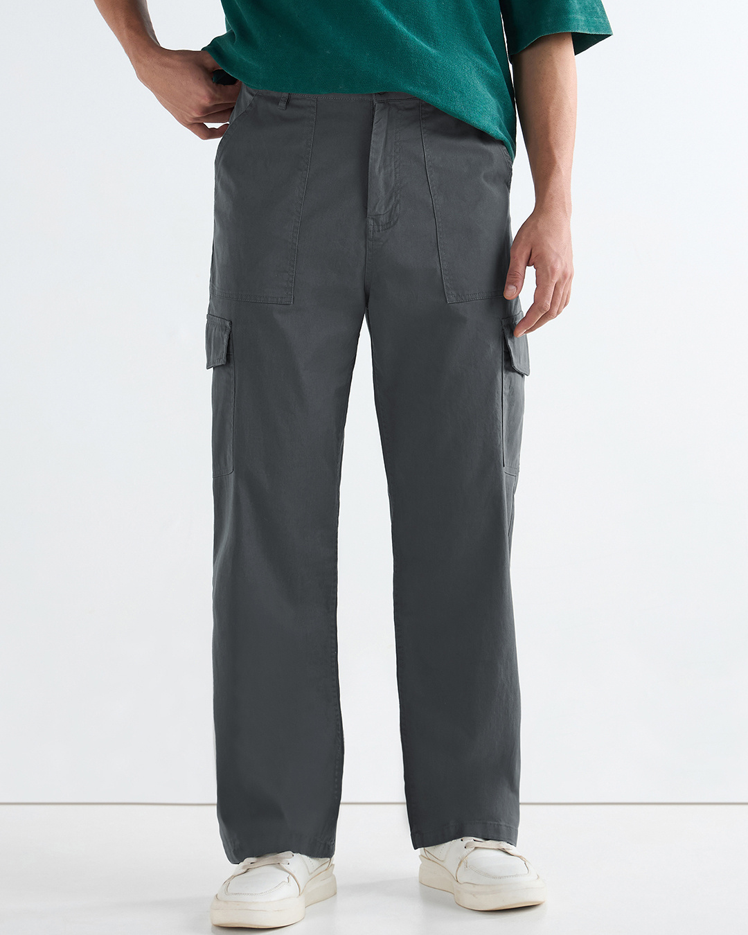 Buy Men's Grey Straight Fit Cargo Pants Online at Bewakoof
