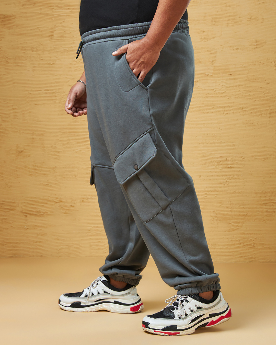 Buy Men's Grey Super Loose Fit Plus Size Brushed Cargo Joggers Online at Bewakoof