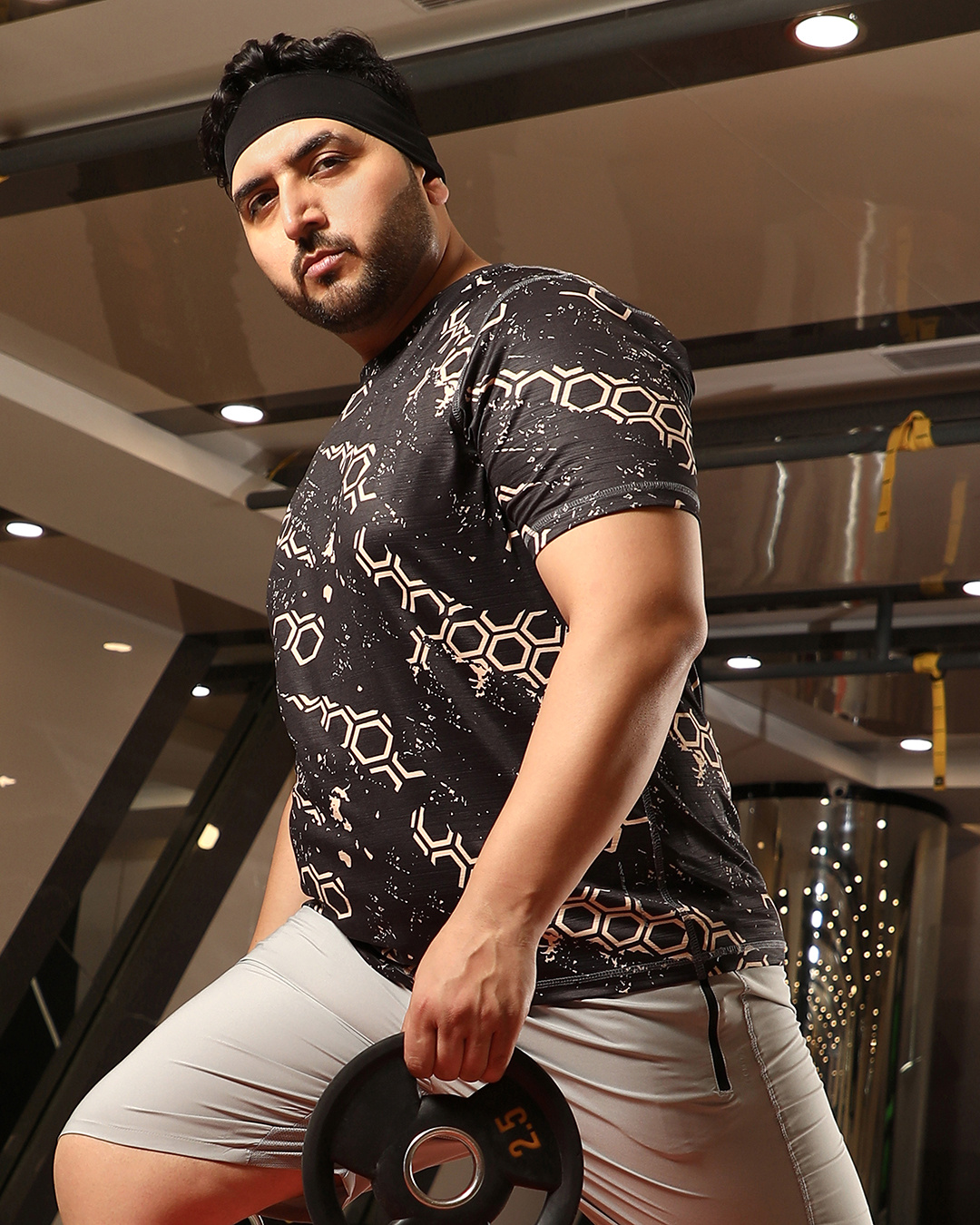 Buy Men's Midnight Black Abstract Printed Oversized Plus Size T-shirt Online at Bewakoof