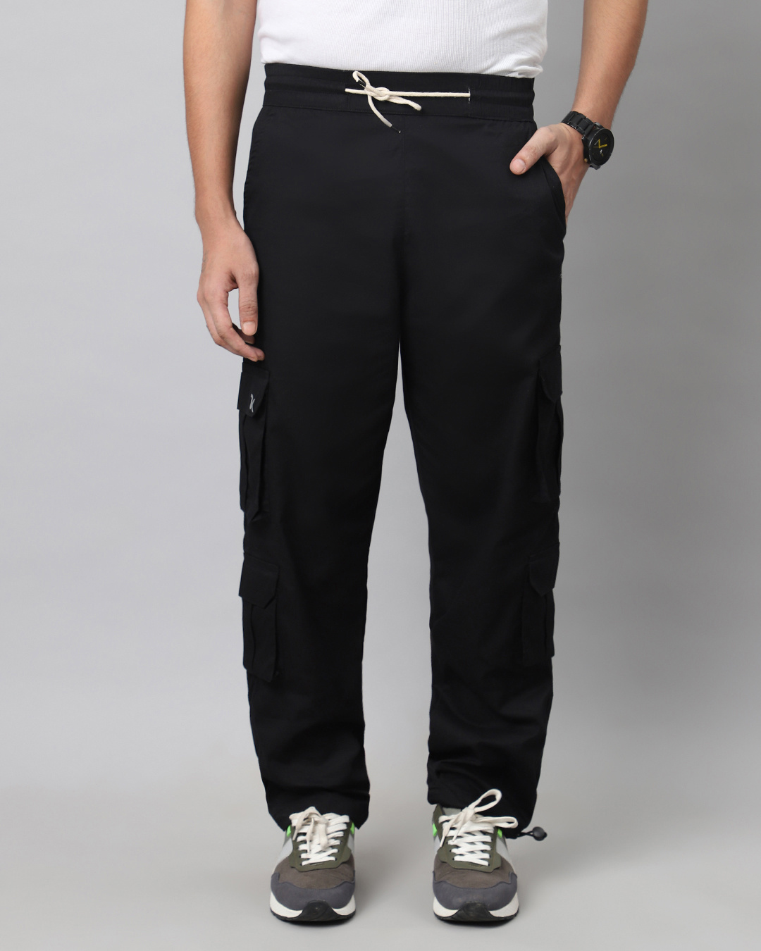Buy Men's Midnight Black Loose Comfort Fit Cargo Pants Online at Bewakoof