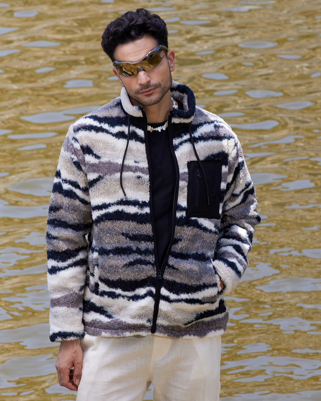 Buy Men's Midnight Black & White Textured Puffer Jacket Online at Bewakoof