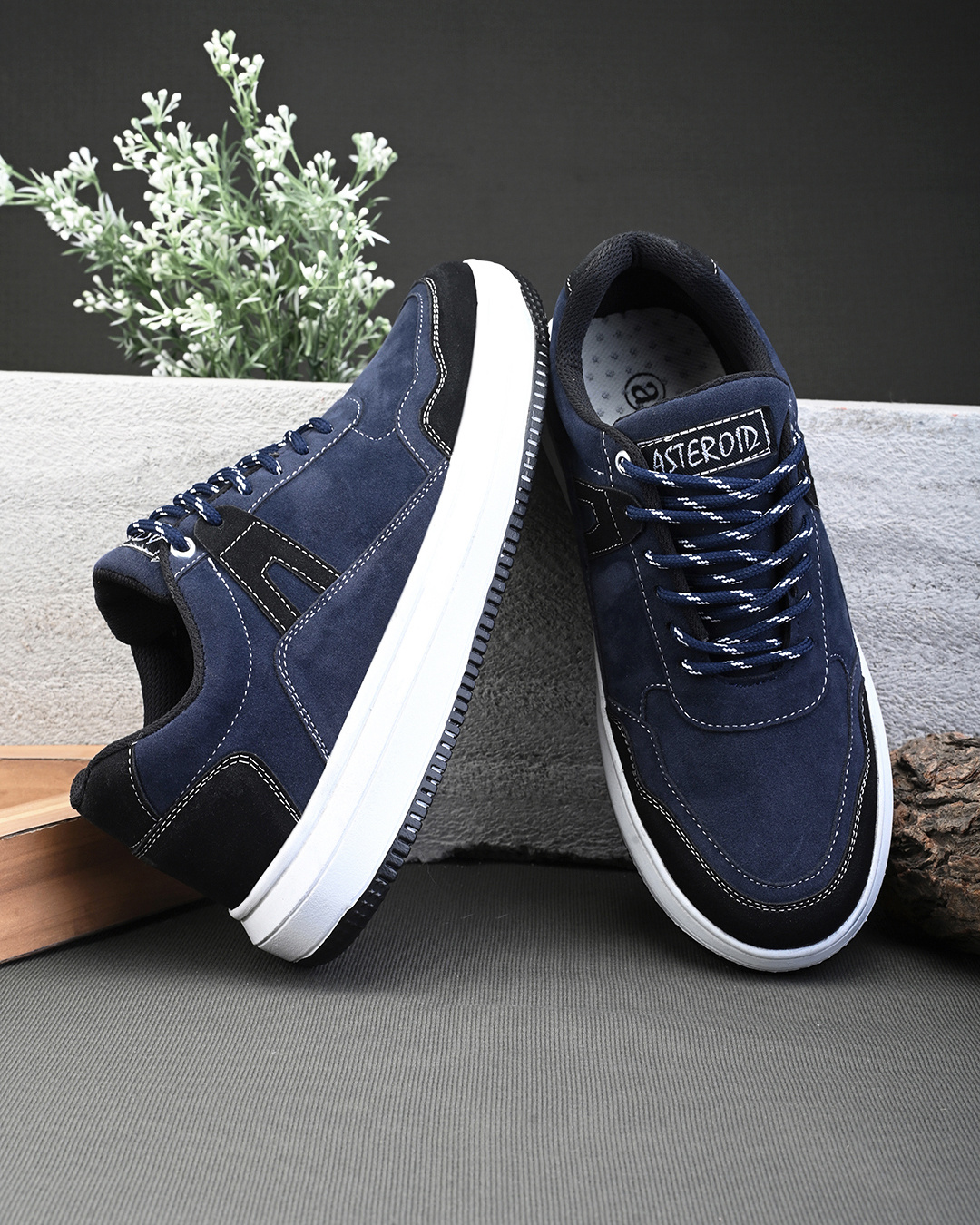 Buy Men's Navy Blue Color Block Sneakers Online in India at Bewakoof
