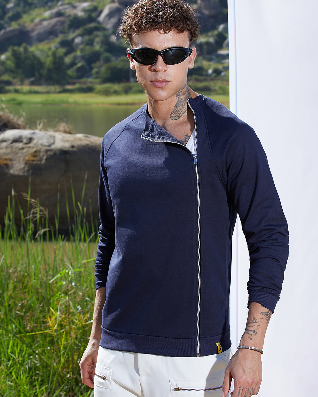 Buy Men's Navy Blue Sweatshirt Online at Bewakoof