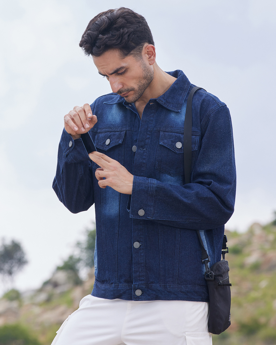 Buy Men's Navy Blue Washed Denim Jacket Online at Bewakoof