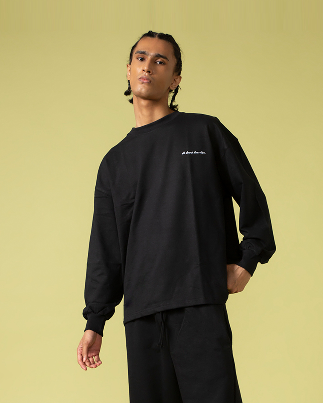 Buy Men's Black Super Loose Fit T-shirt Online at Bewakoof