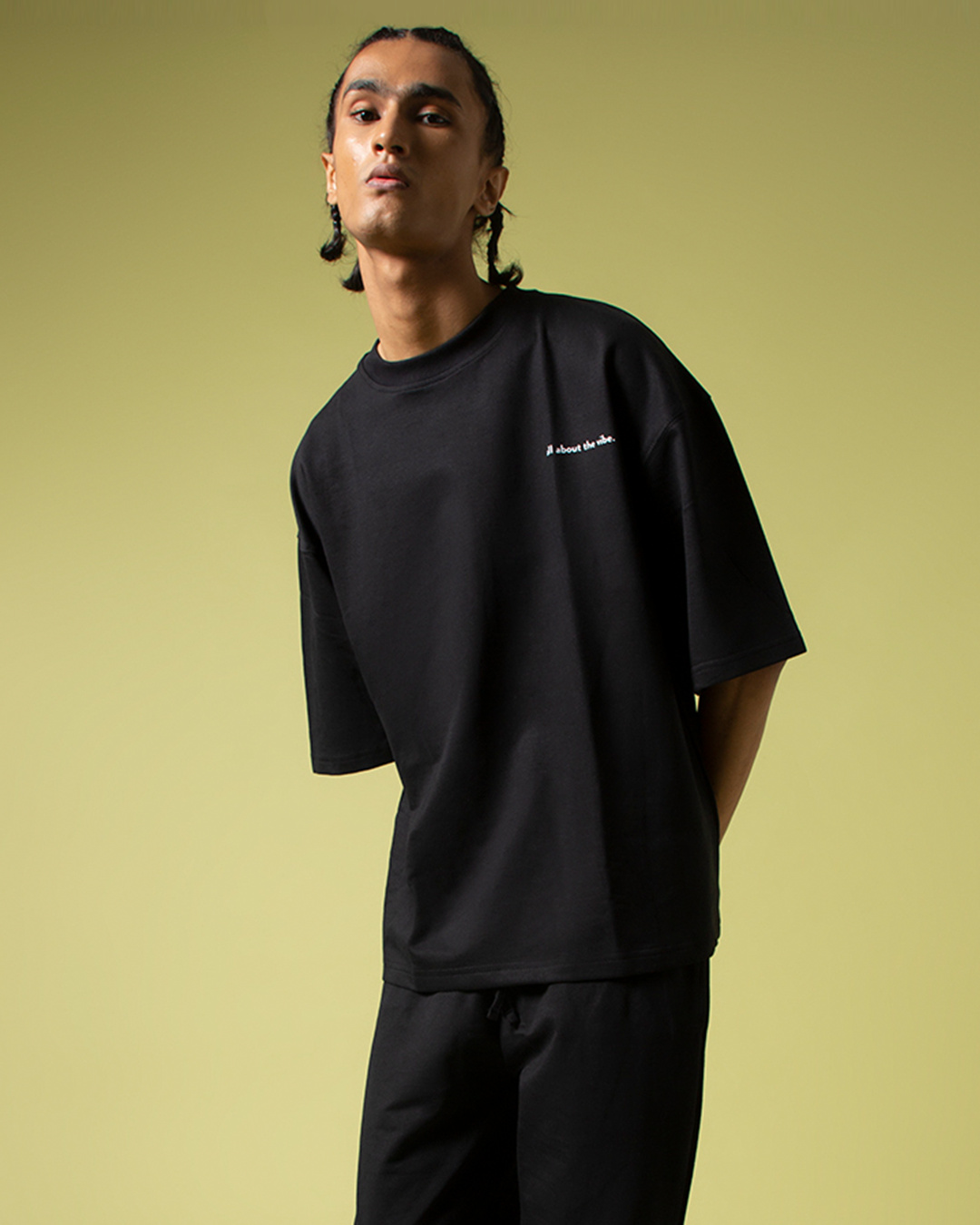 Buy Men's Black Super Loose Fit T-shirt Online at Bewakoof