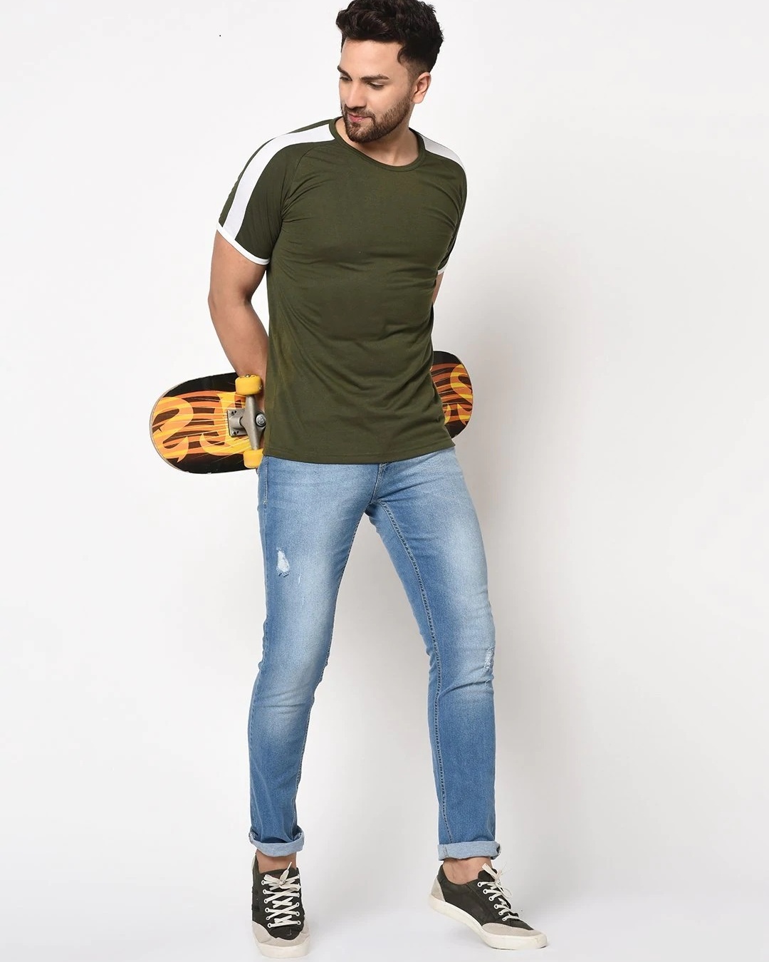 Buy Men's Olive Green Color Block Slim Fit T-shirt Online at Bewakoof