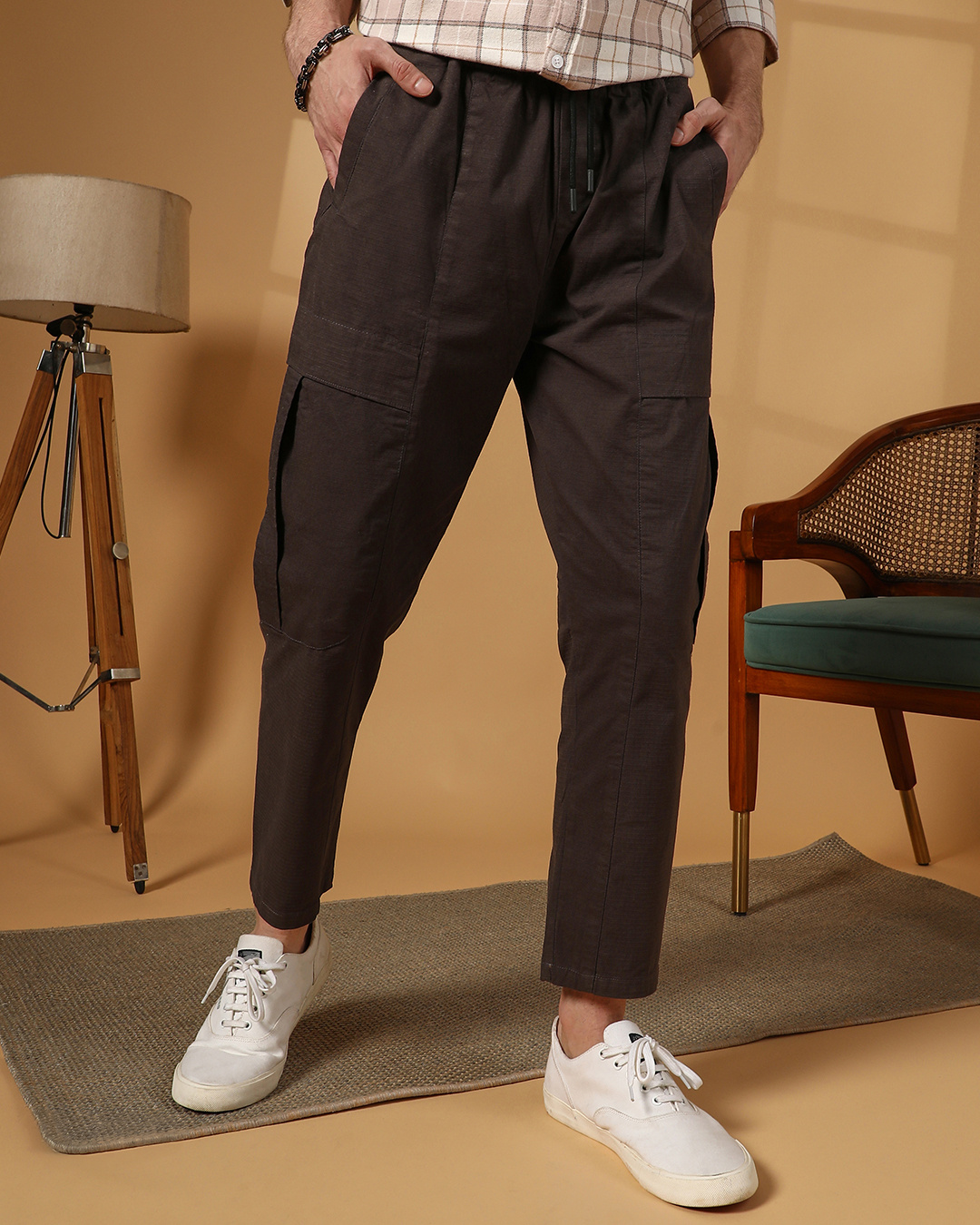 Buy Men's Umber Brown Cargo Pants Online at Bewakoof