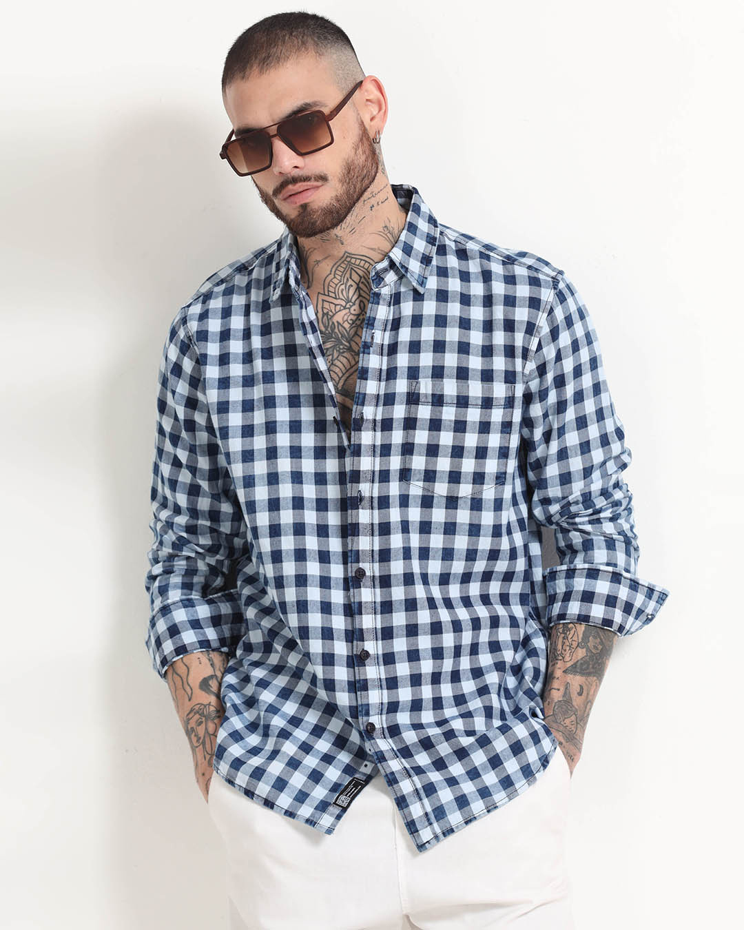 Buy Men's White & Navy Blue Checked Denim Shirt Online at Bewakoof