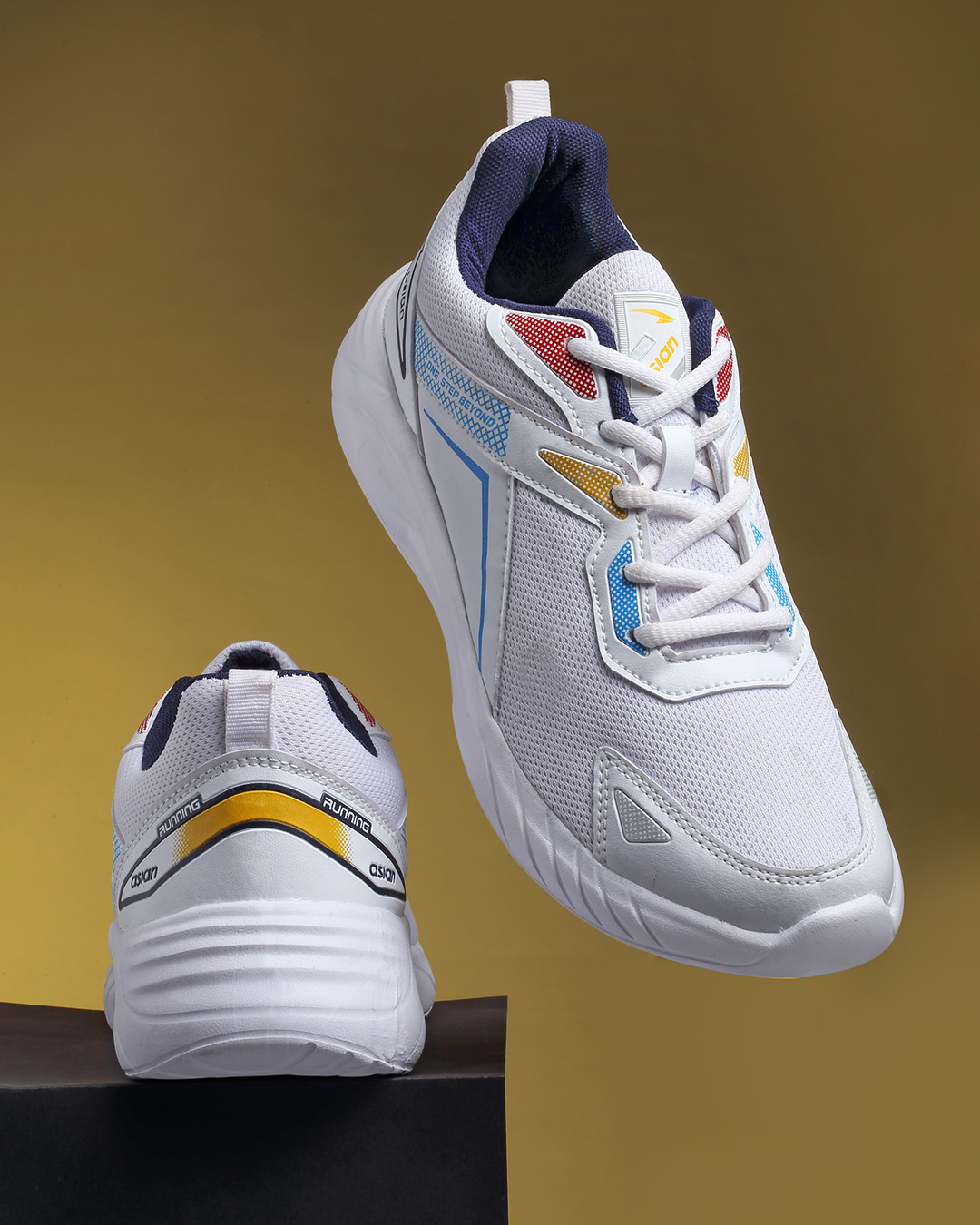 Buy Men's White Running Shoes Online in India at Bewakoof
