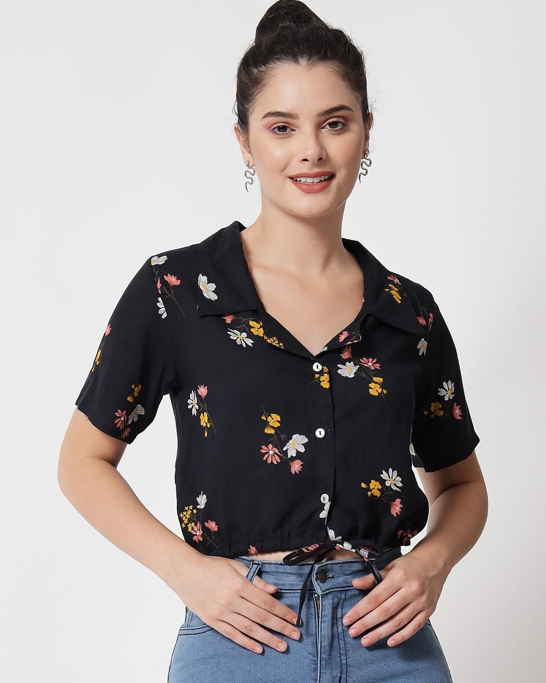 Buy Women's Black All Over Floral Printed Short Top Online at Bewakoof