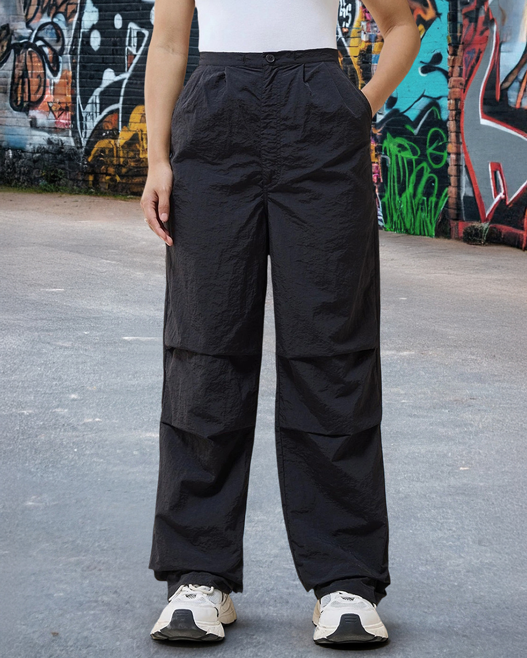 Buy Women's Black Baggy Oversized Parachute Pants Online at Bewakoof